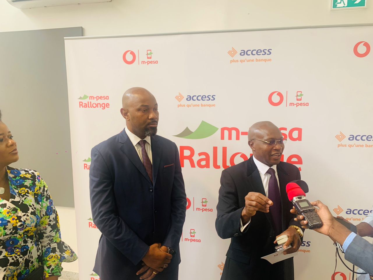 RDC : le service “M-Pesa Rallonge” lancé en partenariat avec Access Bank pour permettre aux ...